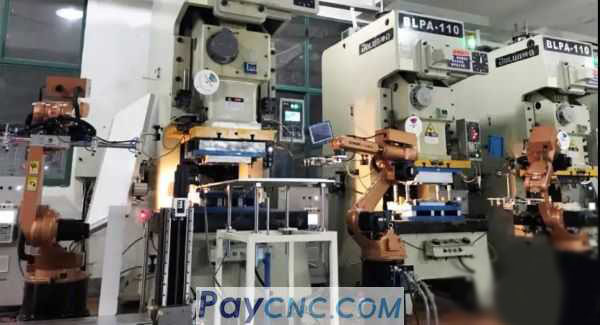 Stamping 24 hours with Robots